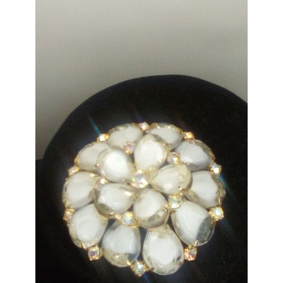 Unbranded | Jewelry | Art Deco Glass Flower Brooch | Poshmark